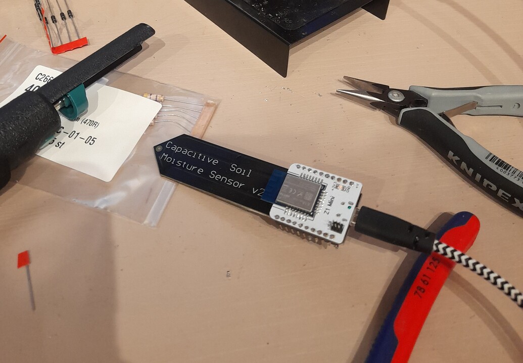 DIY Zigbee capacitive soil moisture sensor - Share your Projects ...