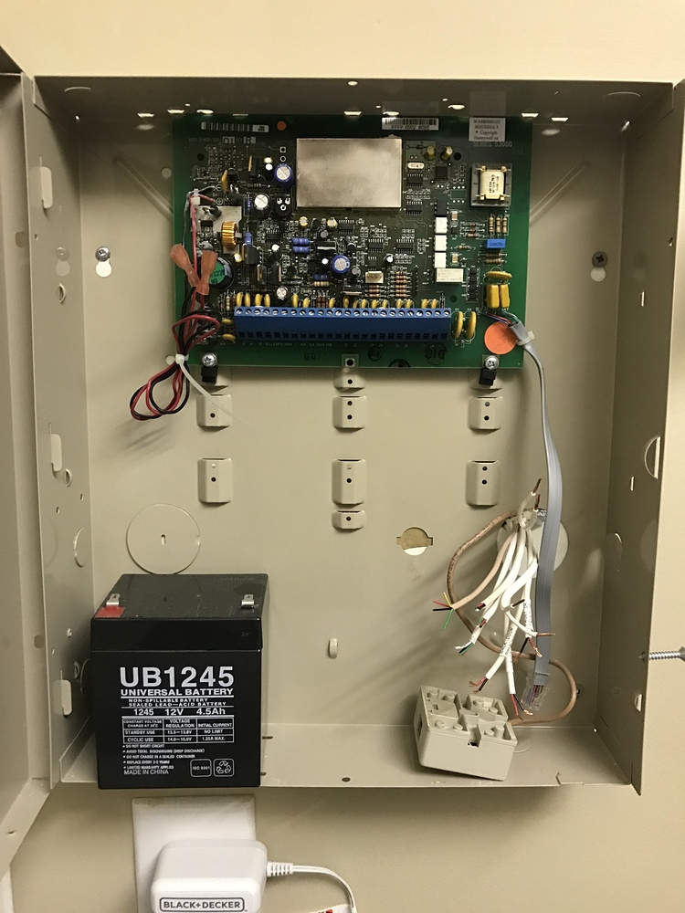 Need help combining a esp8266, a reed switch, and MQTT - Third party ...