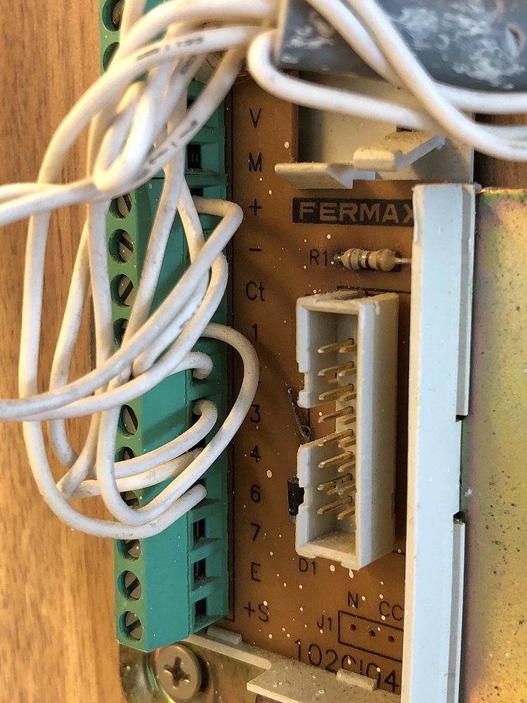 How to simulate an intercom button press? (need to hack door intercom ...