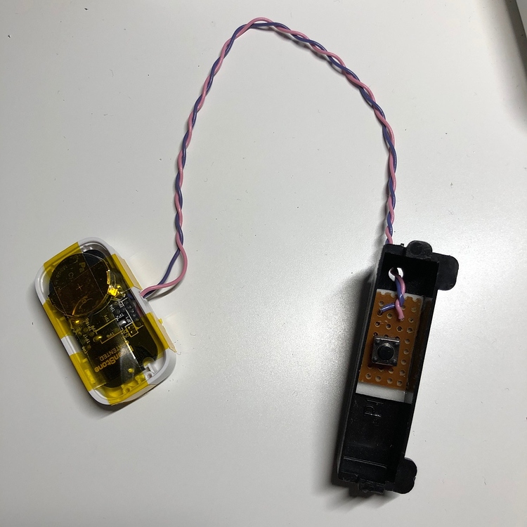 I made a simple lock sensor with Xiaomi Door Sensor, some battery ...