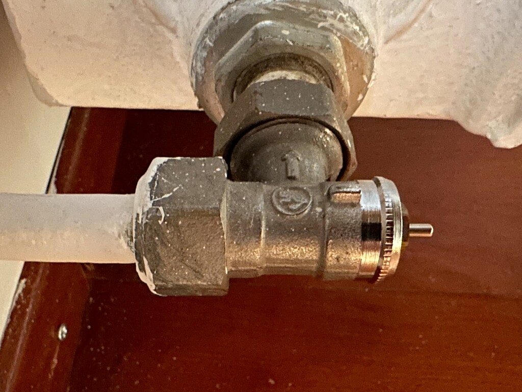 Help to identify thermostat valve - Hardware - Home Assistant Community