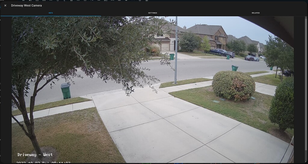WTH isn't there a configurable window (click on card to open) to play ...