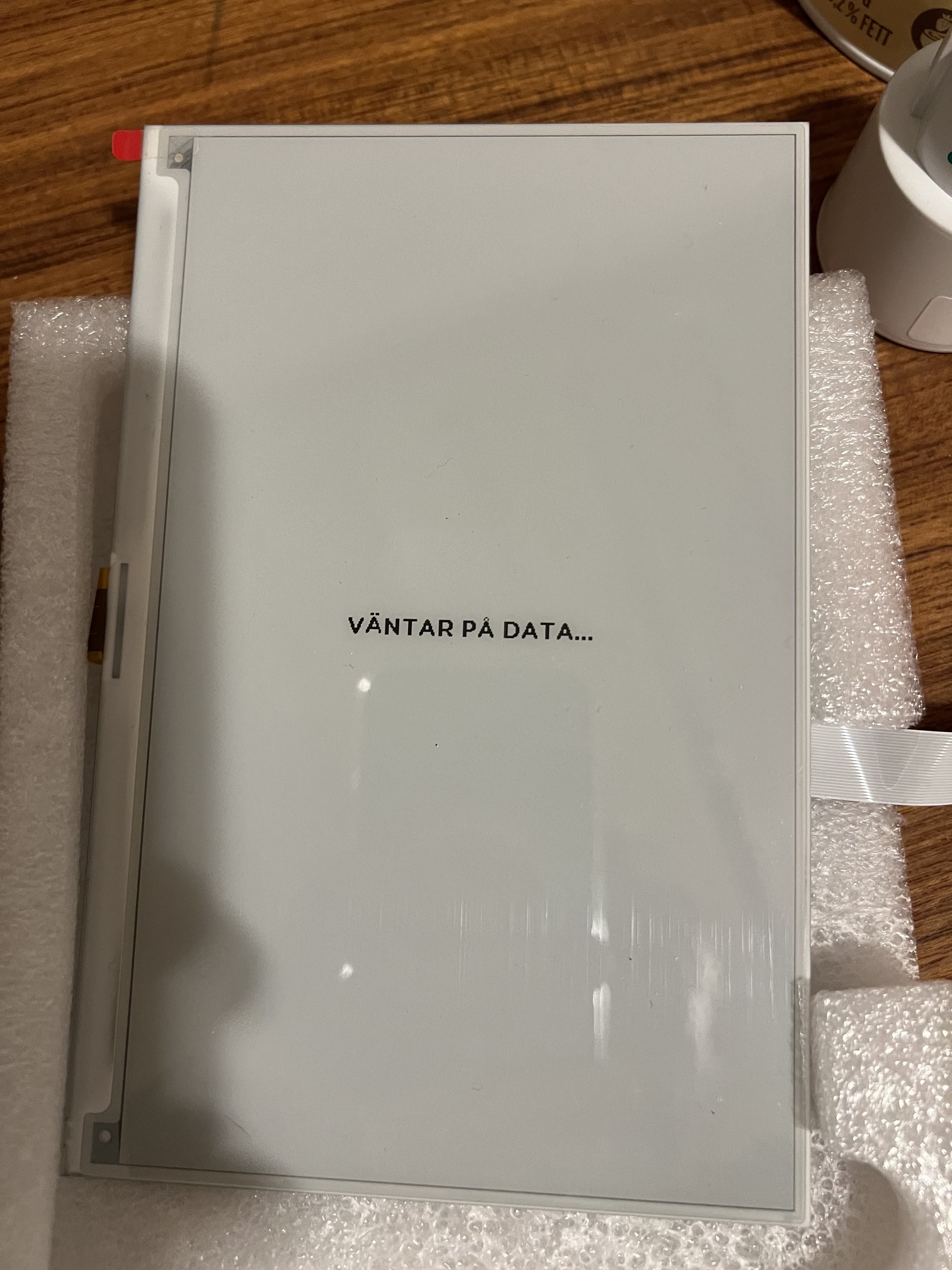 Use ESPHome with e-ink Displays to blend in with your home decor ...